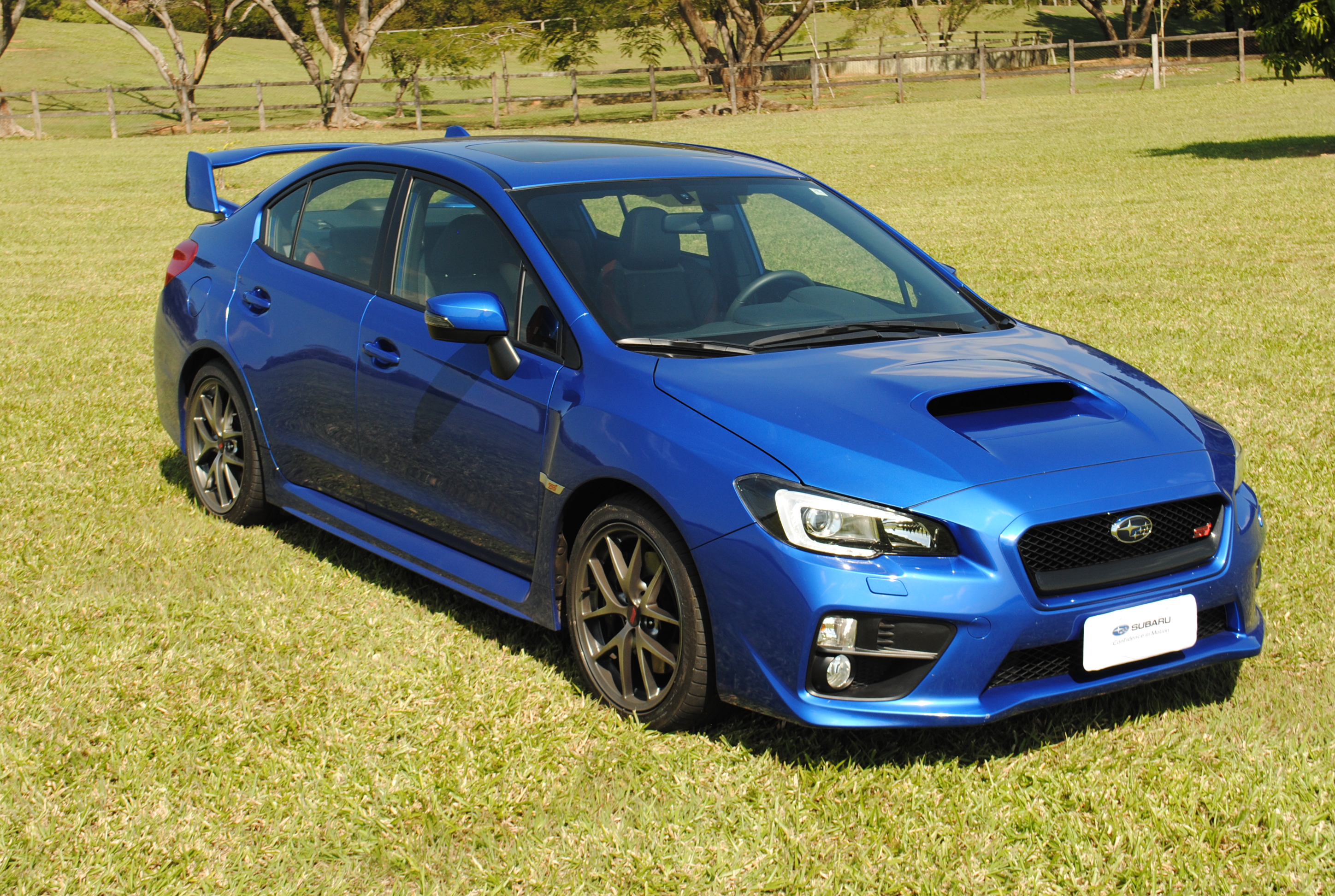 LAN AMENTO Subaru WRX E Subaru WRX STI Dois Japoneses Irados CARROS LAN AMENTO Subaru WRX E Subaru WRX STI Dois Japoneses Irados CARROS