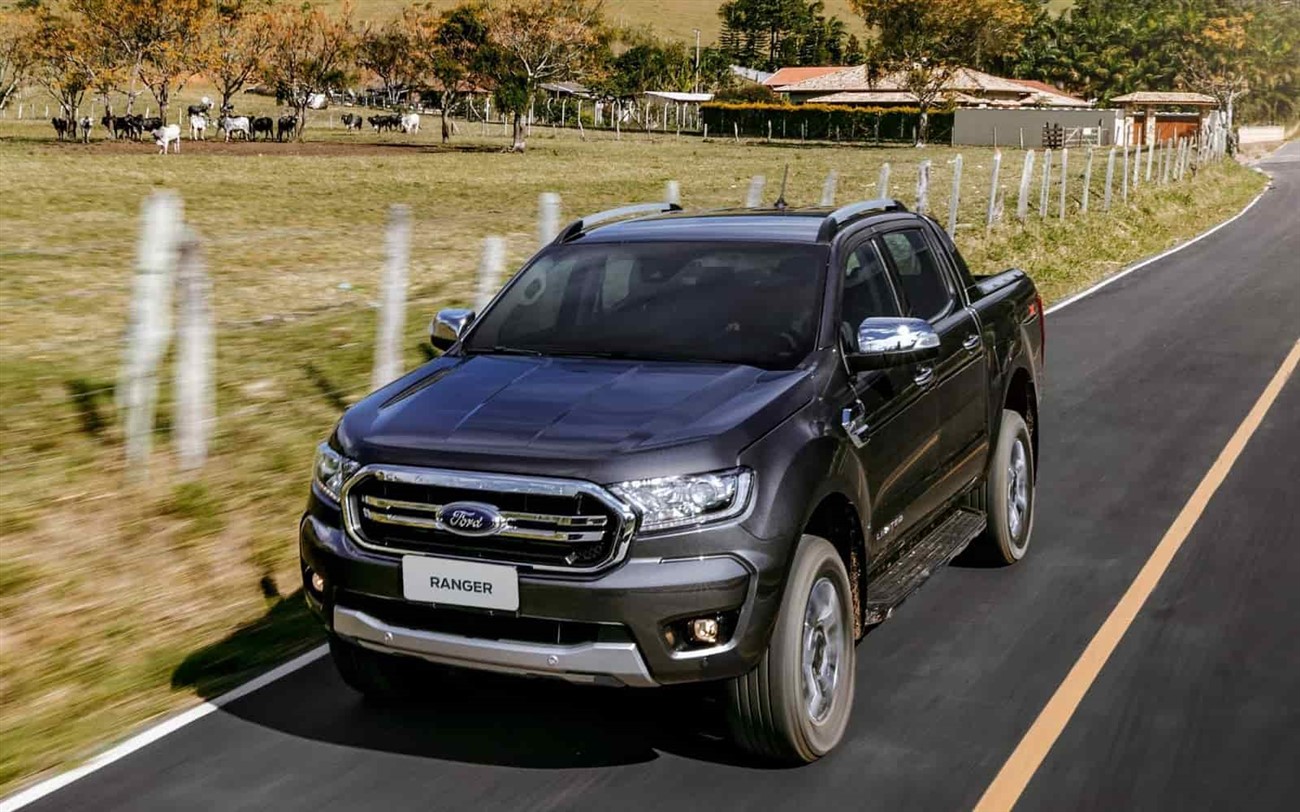 Centro de Desenvolvimento e Tecnologia Ford : CARROS COM CAMANZI