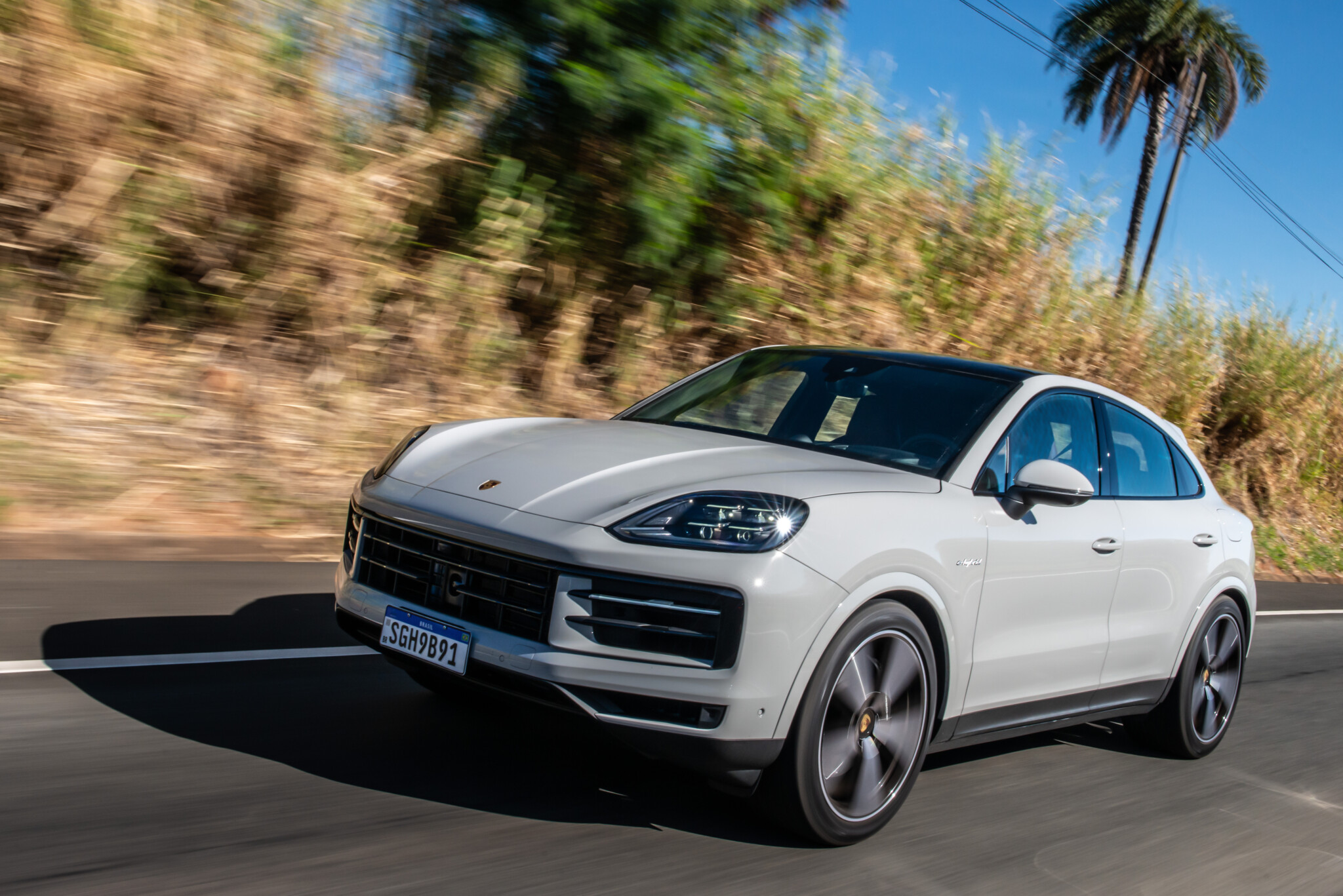 Cayenne E-Hybrid: o híbrido plug-in mais potente do mercado brasileiro ...